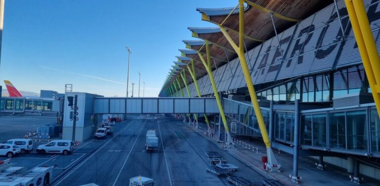 Ryanair MAD Airport Terminal